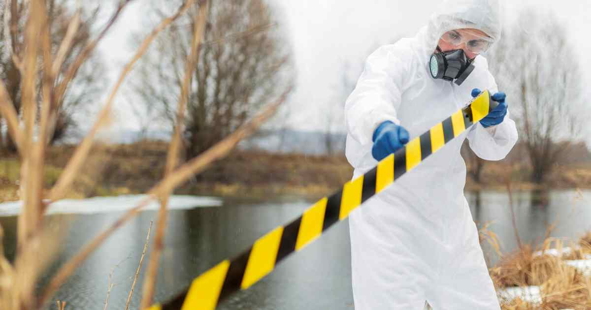 Navigating Environmental Risks in Construction: The Role of Contractor ...